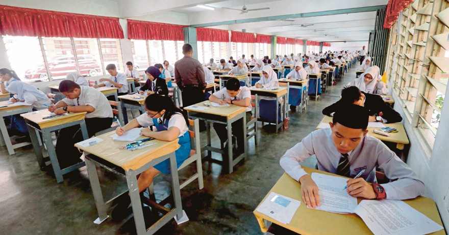 2,969 Candidates Sit for the Second SPM Exam Session | Ipoh Echo