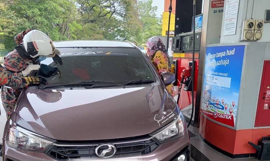 Two-Year-Old Child Trapped in Car | Ipoh Echo