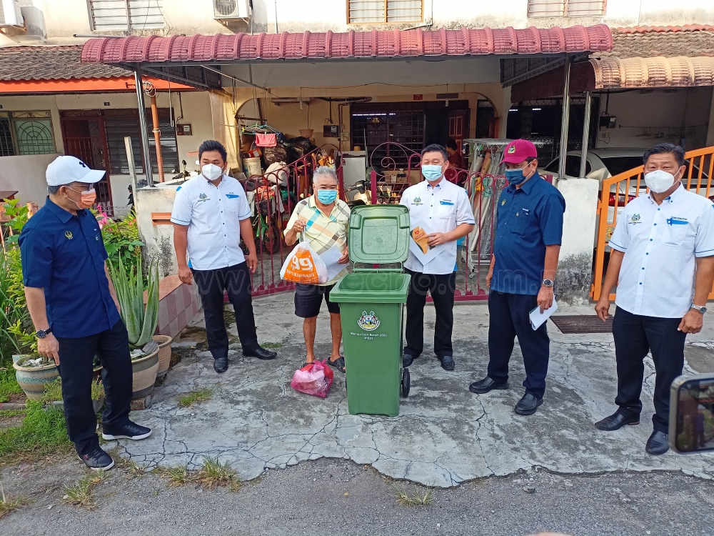 Rubbish Collection Schedule to Return to Normal in a Month’s Time ...