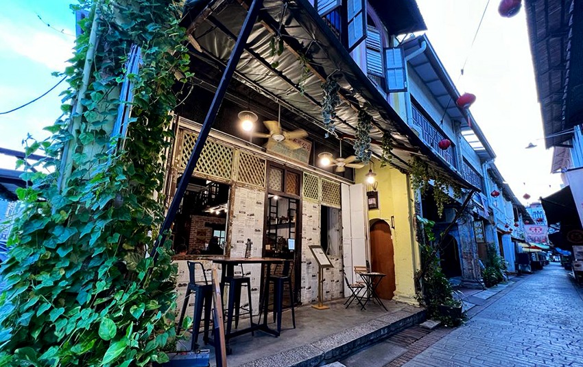 Rokiah Kopitiam Highlights Baba Nyonya Dishes for Ramadan | Ipoh Echo