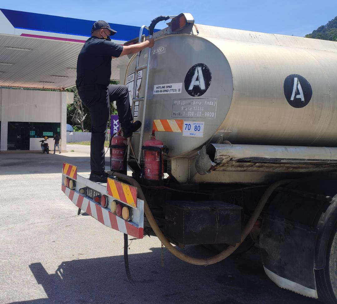 Perak KPDNHEP Thwarts Subsidised Diesel Embezzlement Activities | Ipoh Echo