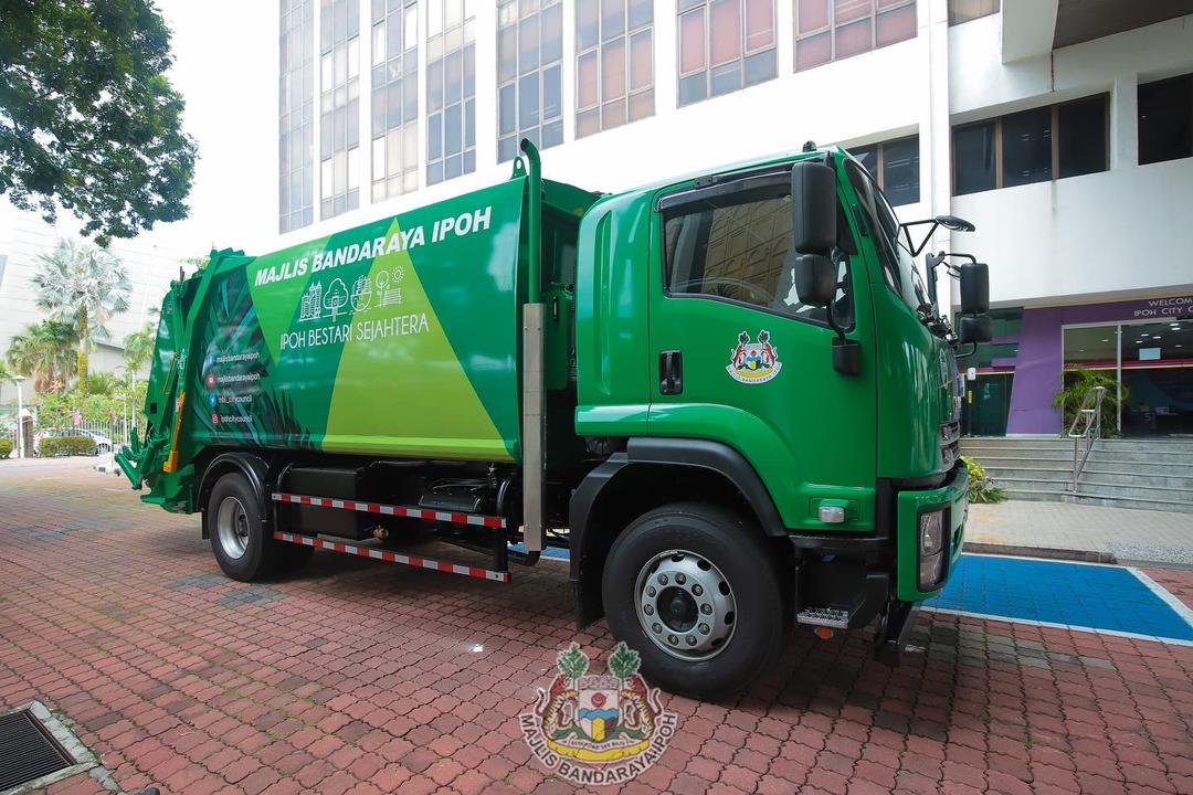 MBI Adds Garbage Compactor Trucks to Improve Garbage Collection | Ipoh Echo