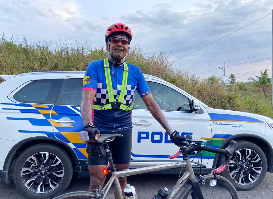 Cycling For Charity: 60-Year-Old Ernest Balasingam Keeps Flying | Ipoh Echo