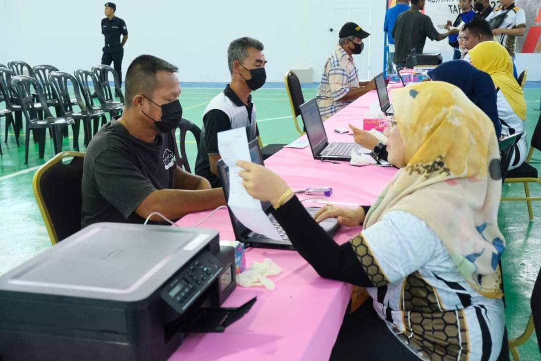 1,100 Recipients Received Distribution of Ladang Rakyat Profits | Ipoh Echo