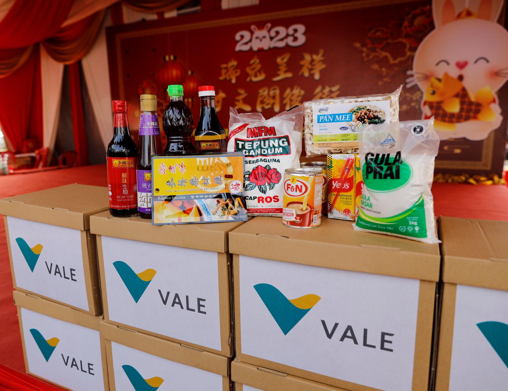 Vale Shares The ‘Huat’ With Families In Manjung This Chinese New Year ...