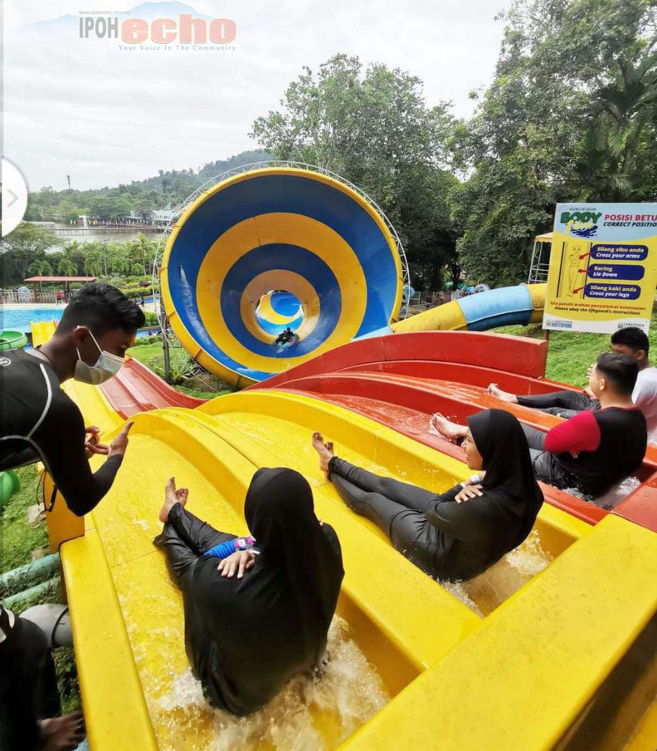 Bukit Merah Laketown Resort is a popular holiday location in northern ...