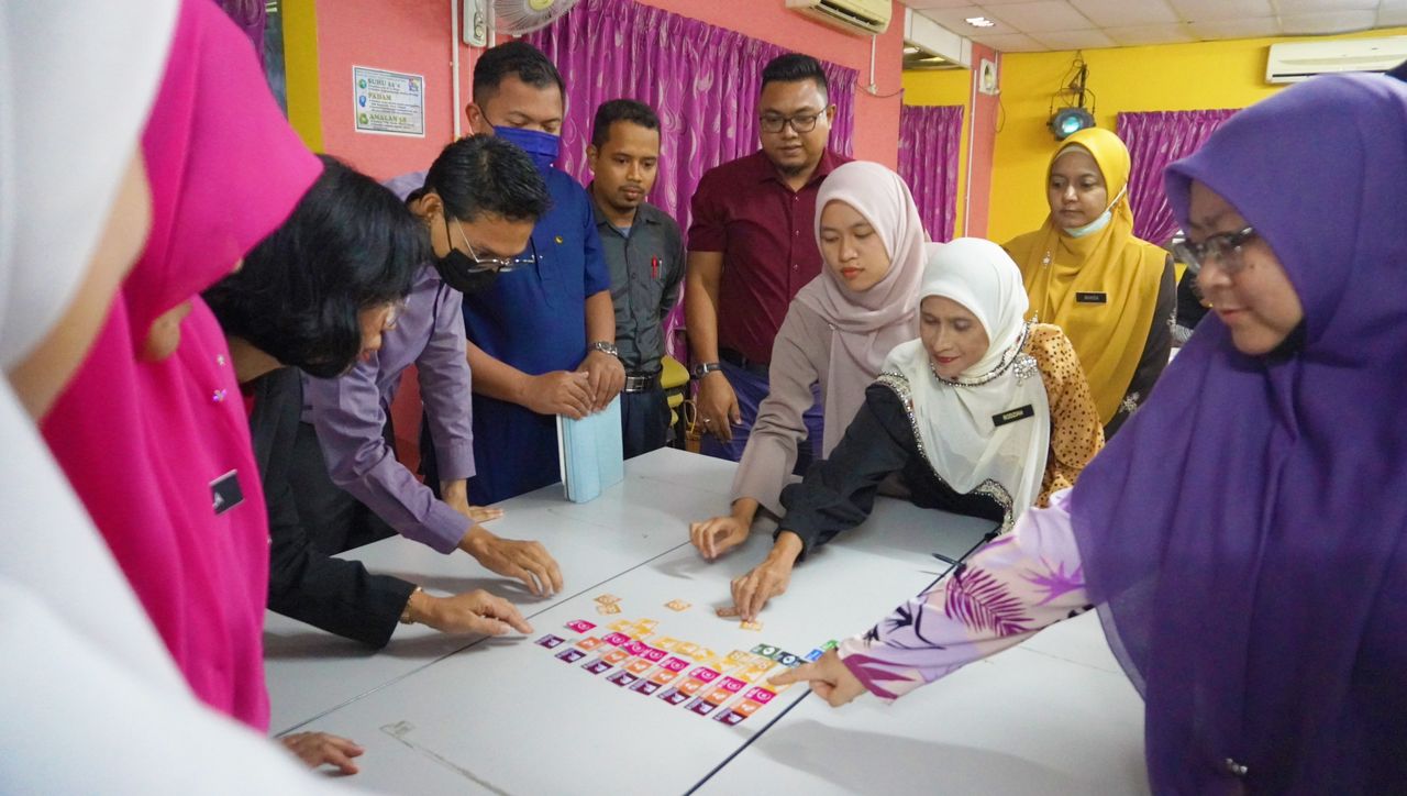 JPN Perak and MB Inc organised an 'Eco-Schools' training for teachers ...