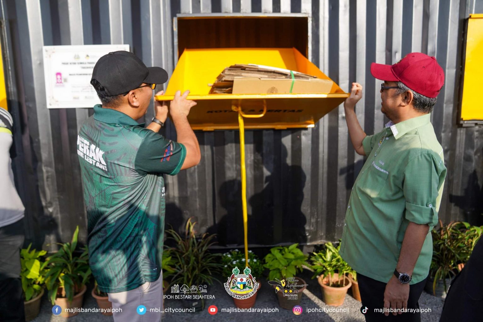 Launch of Automated Drive-Thru Recycling center 'Trash4cash' | Ipoh Echo