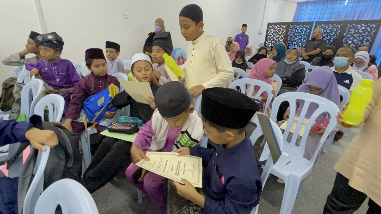 Pondok Ngaji Darul Furqan brings back the great role of the 'Pondok ...