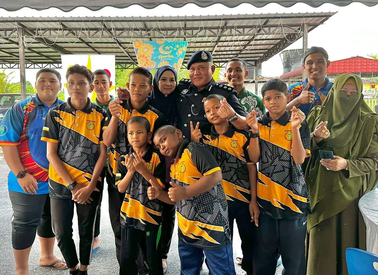 75 orphans of Yayasan Amanah Nur Maisarah, Chemor received 'moreh food ...