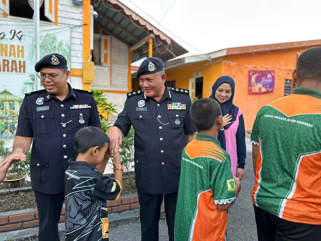 75 orphans of Yayasan Amanah Nur Maisarah, Chemor received 'moreh food ...