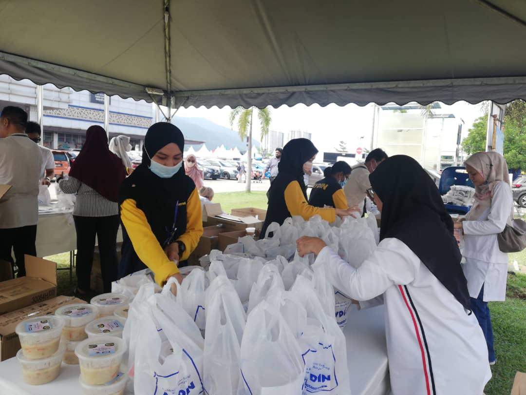 Mimbar Nusantara, Mydin Meru distributed 2,000 bubur lambuk | Ipoh Echo