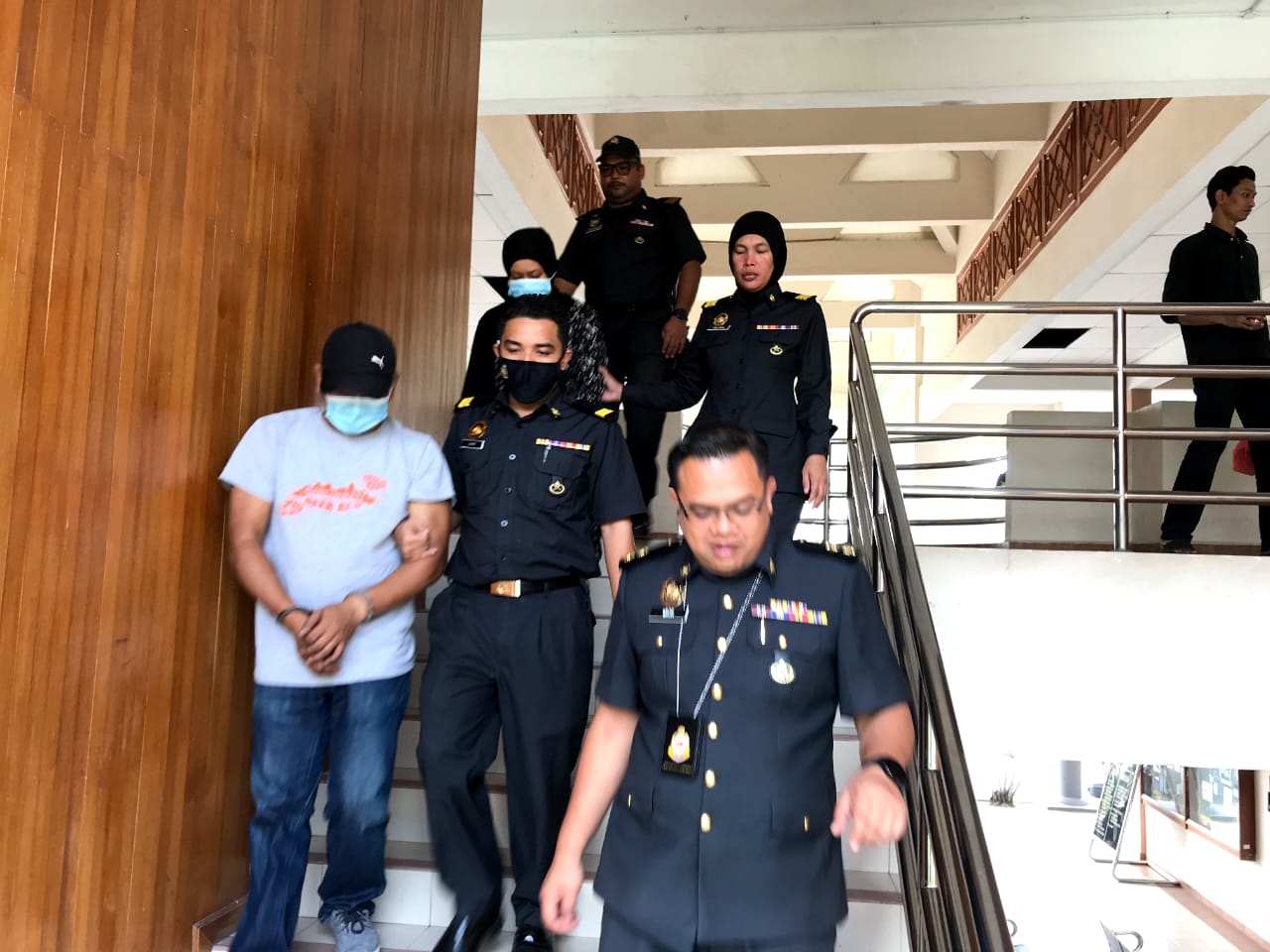 Husband and wife charged with defrauding customers | Ipoh Echo