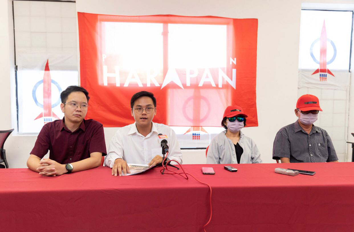 The family is worried about being threatened by Ah Long after their ...