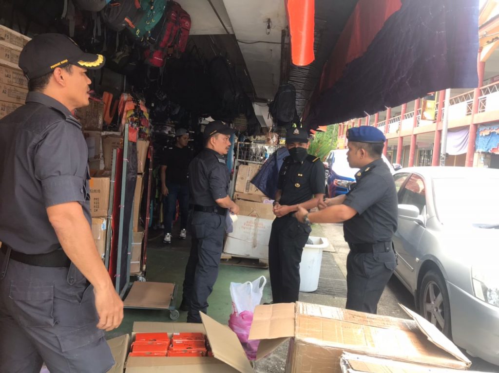 KPDN raids counterfeit goods storage | Ipoh Echo