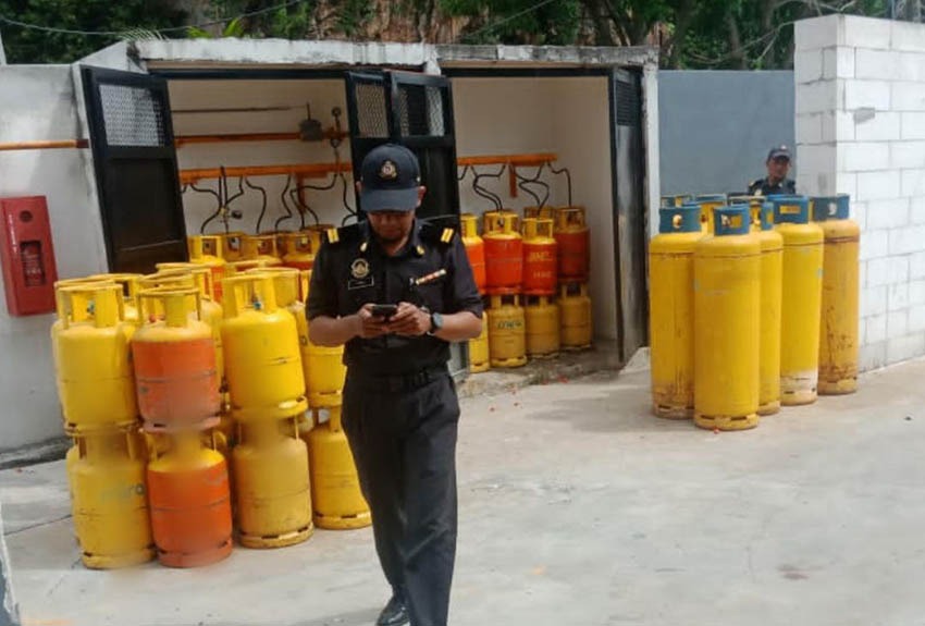 A laundry Shop Raided for Unauthorized Storage of LPG Gas | Ipoh Echo