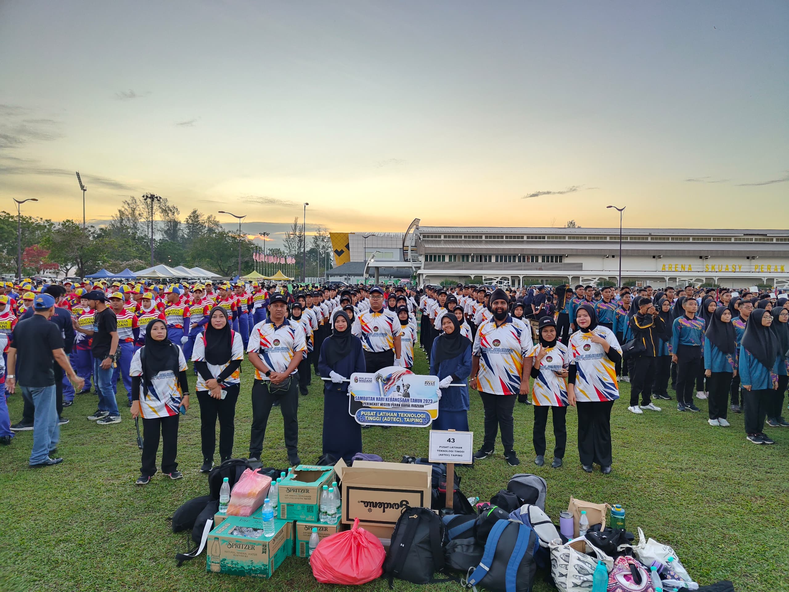 Caption News: Parade at Indera Mulia Stadium Grounds, Ipoh | Ipoh Echo