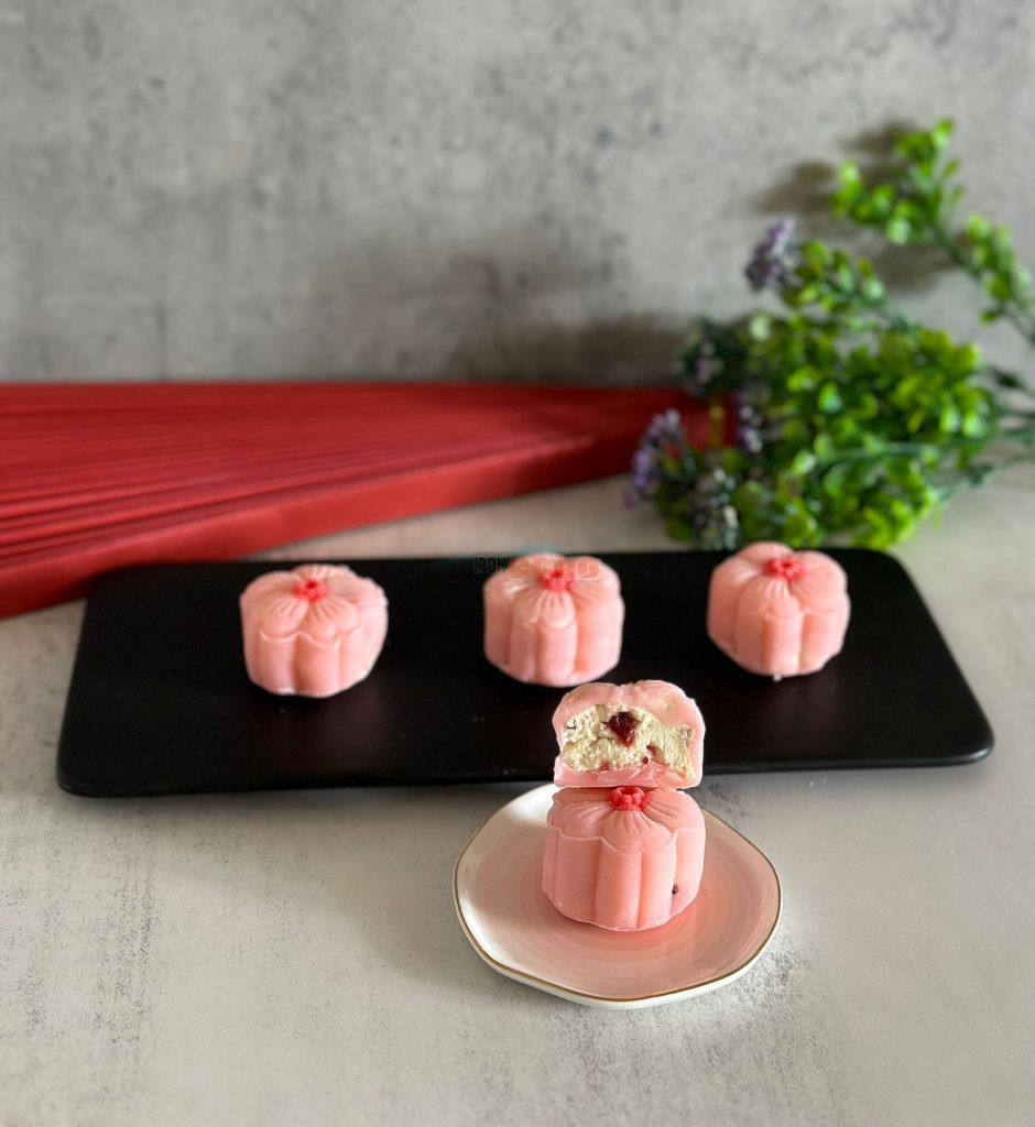 Cranberry and Cheese Mooncakes | Ipoh Echo