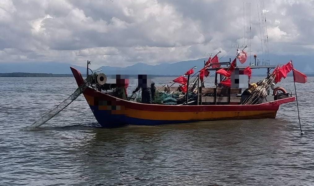 Maritime Malaysia arrested two Myanmar fishermen with 180 units of ...