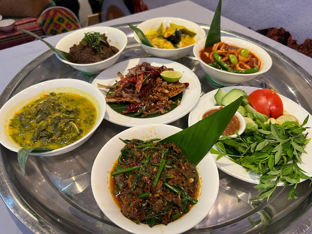 'Talam Set' at RM60.00, Adding Festivity to Visit Perak 2024 | Ipoh Echo