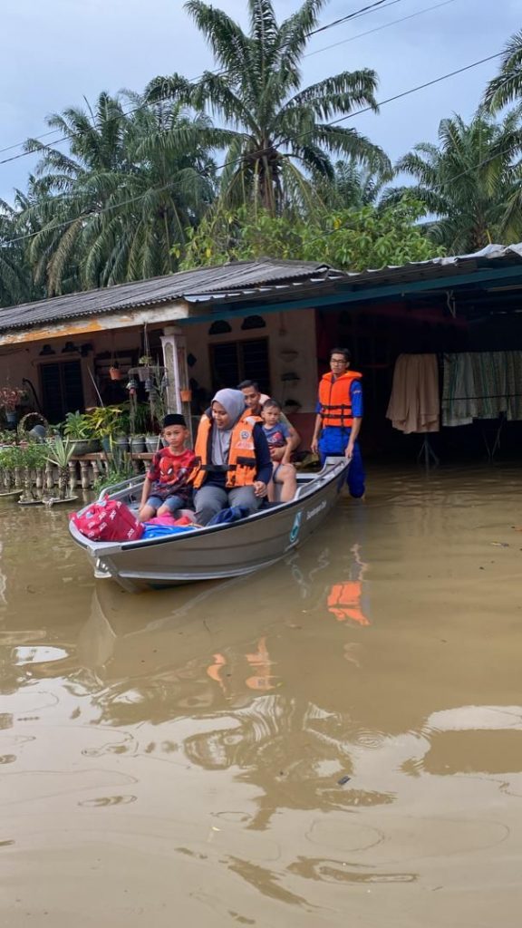 Flood: 30 victims in Hilir Perak take shelter at one evacuation center ...