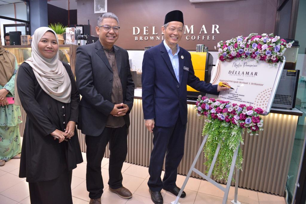 PUO alumni created the concept of a cafe within the library, a ...