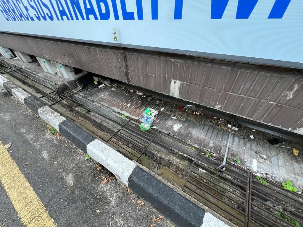 Foul Drain Odor in Front of Yik Foong Complex Taints Ipoh's Image ...
