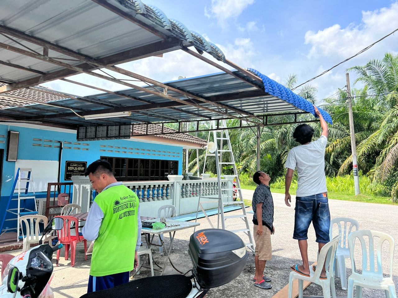 Youth of Batu 4 Segari Unite in Collective Effort to Clean Mosque ...