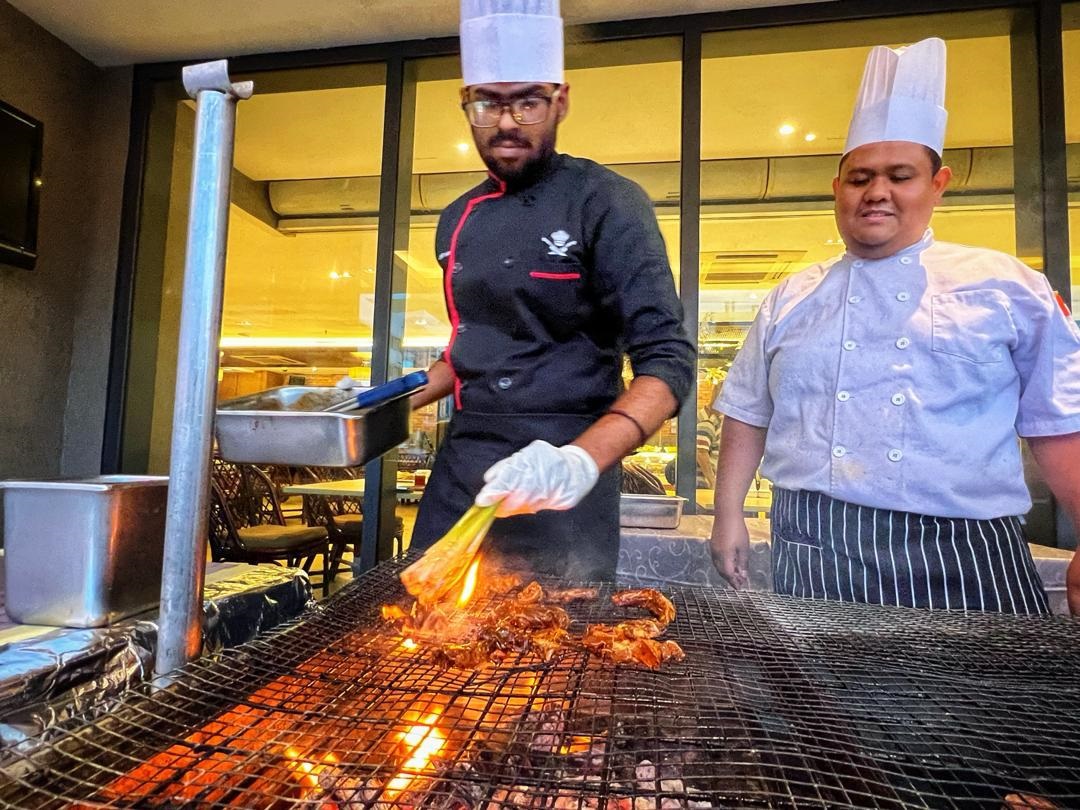 Excelsior Ipoh's Ramadan Buffet: The Most Delicious Korean Marinated Grilled Lamb in Ipoh ...