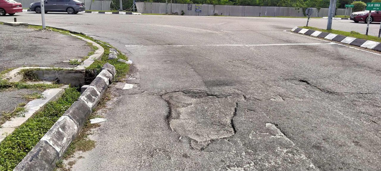 Potholes and Uneven Roads in Pasir Puteh Pose Accident Risk | Ipoh Echo