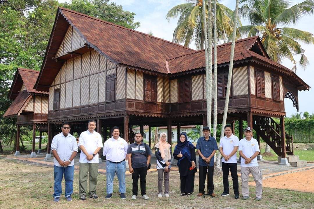 Heritage Walk Programme Explores Historical Sites in Perak Tengah ...