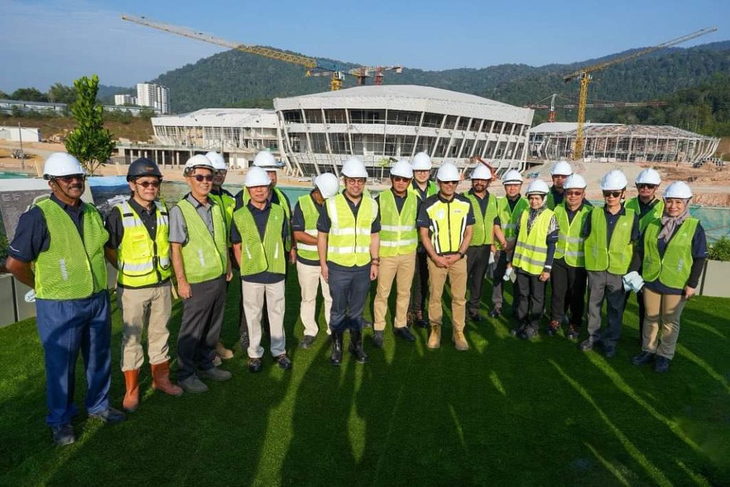 Construction of PERKESO Rehabilitation Center in Meru Raya Progressing ...