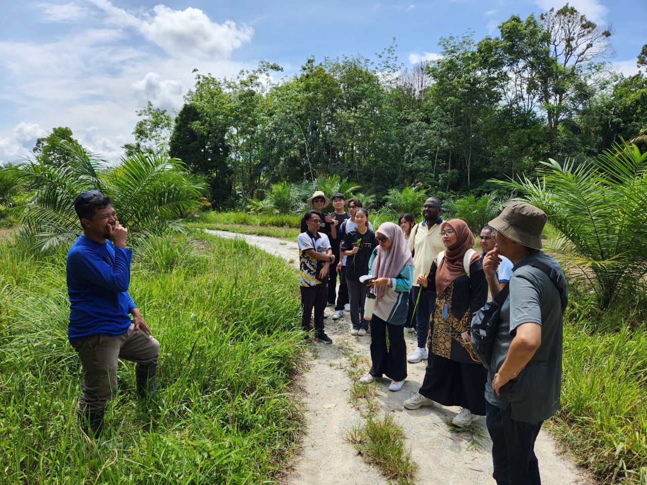 Singapore Polytechnic Students Explore Experiences with PUO, Community ...