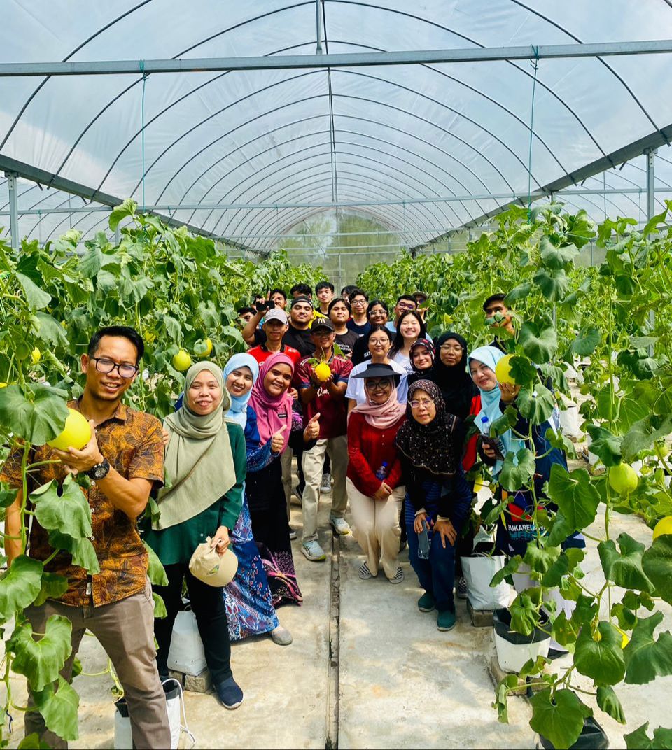 Singapore Polytechnic Students Explore Experiences with PUO, Community ...