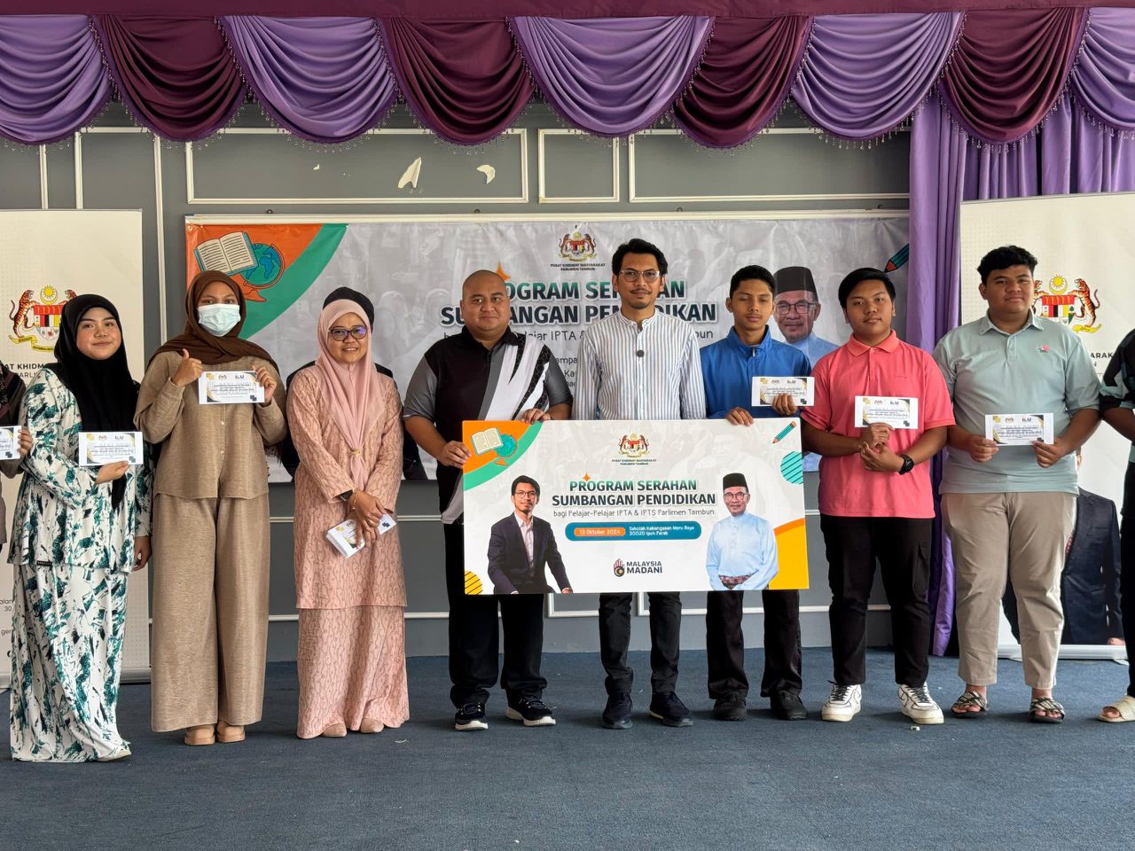 PM Assists 100 Students Eligible for IPTA and IPTS in Tambun | Ipoh Echo