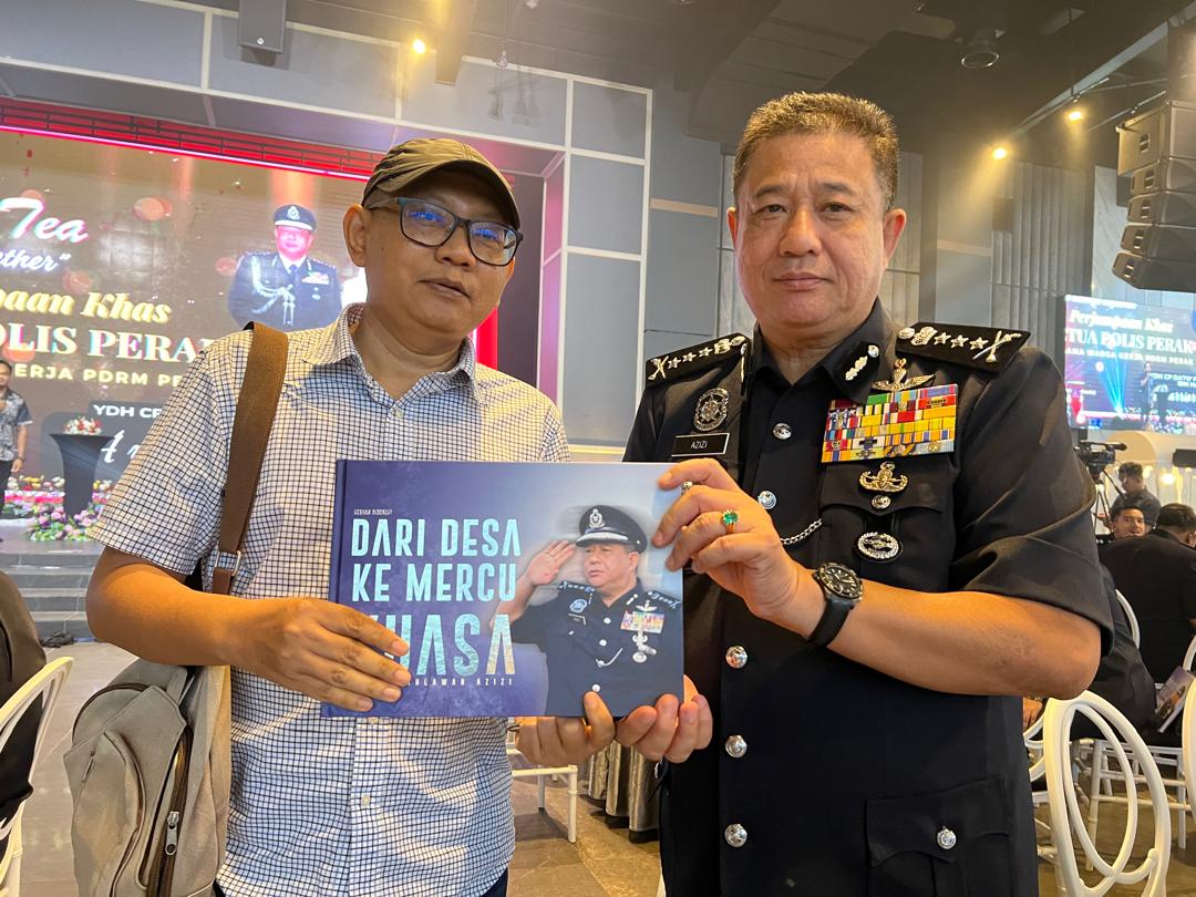 Perak Police Chief Launches Biography Book in Celebration of Retirement ...