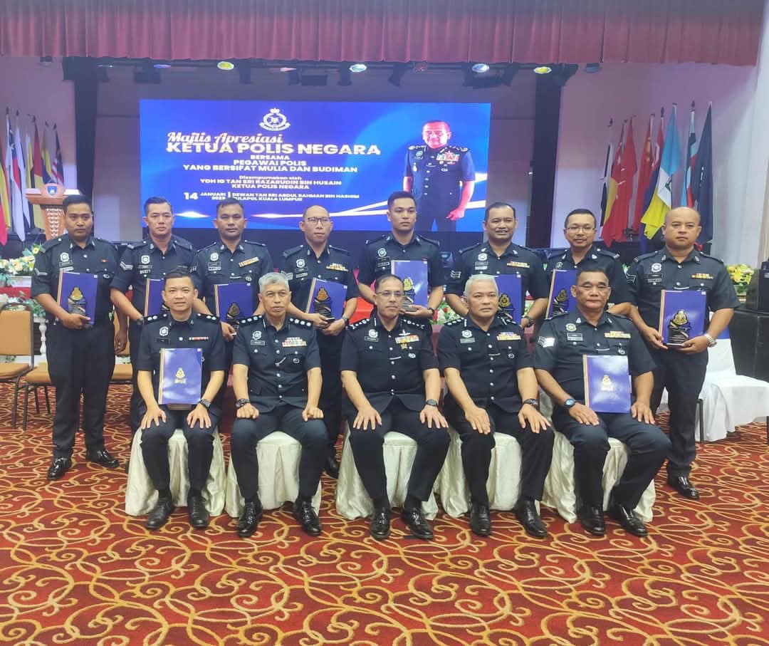 10 Perak Police officers receive recognition | Ipoh Echo