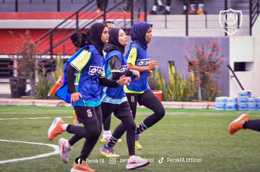 Future pro football referees groomed through intensive training program ...