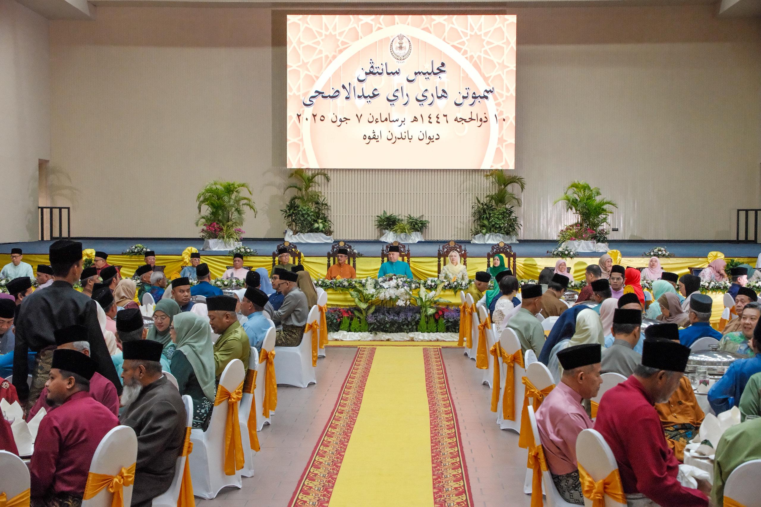 The Sultan of Perak, the royal family attend the Aidiladha celebration ...