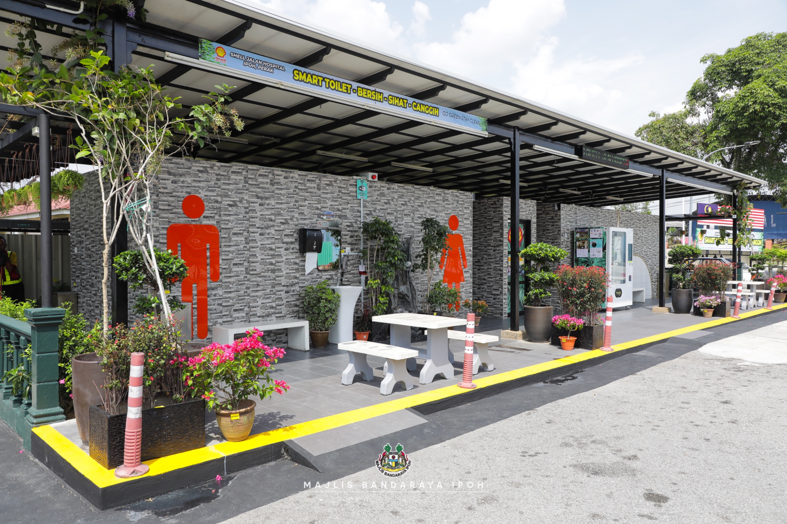 Shell Petrol Station Toilet on Jalan Hospital Assessed for Cleanliness ...
