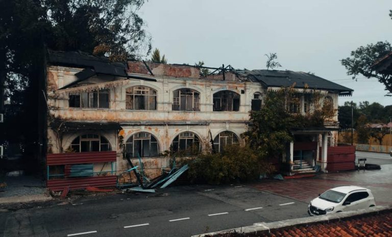 Over 100-Year-Old Perak Railway Office Building Destroyed in Fire ...